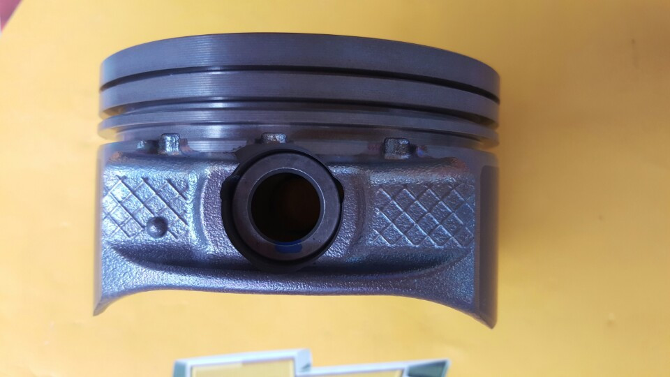 Pit tong xe Captiva máy xăng chính hãng GM# 92067744